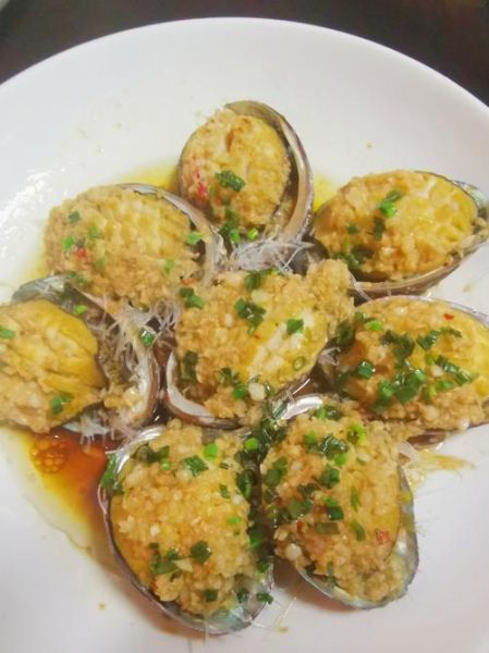 清蒸蒜泥鲍鱼怎么做_清蒸蒜泥鲍鱼需要蒸多久-第3张图片-山城妙识 清蒸蒜泥鲍鱼怎么做_清蒸蒜泥鲍鱼需要蒸多久-第3张图片-山城妙识