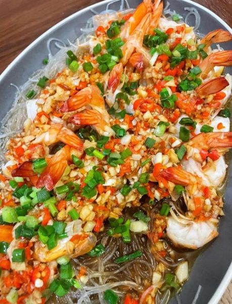 蒜泥蒸虾怎么做_蒸虾蒜香不腥的秘诀-第3张图片-山城妙识