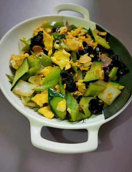 木耳炒洋葱怎么炒好吃_木耳炒洋葱的家常做法-第2张图片-山城妙识 木耳炒洋葱怎么炒好吃_木耳炒洋葱的家常做法-第2张图片-山城妙识