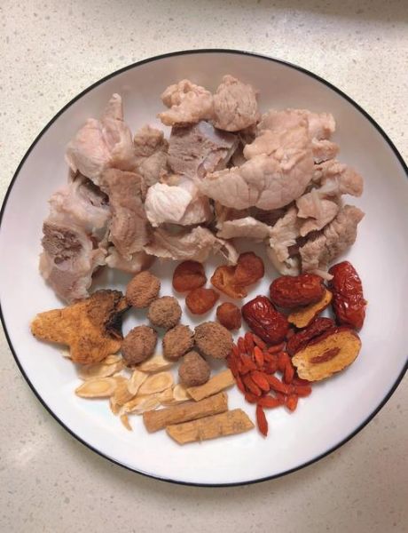 砂仁与什么搭配治胃病好_砂仁治胃病的最佳配伍-第3张图片-山城妙识 砂仁与什么搭配治胃病好_砂仁治胃病的最佳配伍-第3张图片-山城妙识