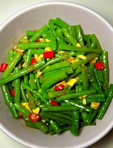 凉拌豇豆要煮多久_焯水几分钟才脆绿-第1张图片-山城妙识