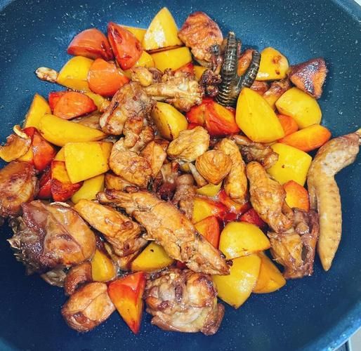 土豆鸡块怎么炒好吃_家常土豆鸡块做法-第1张图片-山城妙识