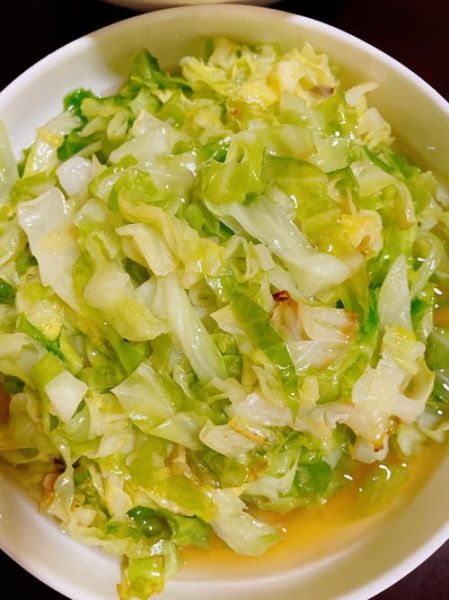 清炒包心菜怎么做_包心菜炒多久才脆-第1张图片-山城妙识 清炒包心菜怎么做_包心菜炒多久才脆-第1张图片-山城妙识
