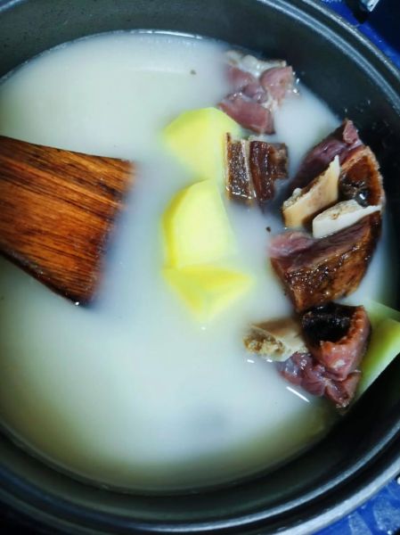 煲汤用什么锅最好_怎么煲出奶白色浓汤-第3张图片-山城妙识