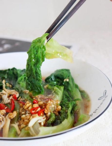 蚝油西生菜怎么炒才脆_正宗蚝油西生菜做法窍门-第1张图片-山城妙识