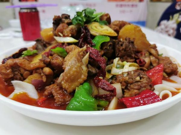正宗新疆大盘鸡怎么做_大盘鸡用什么鸡最好-第3张图片-山城妙识