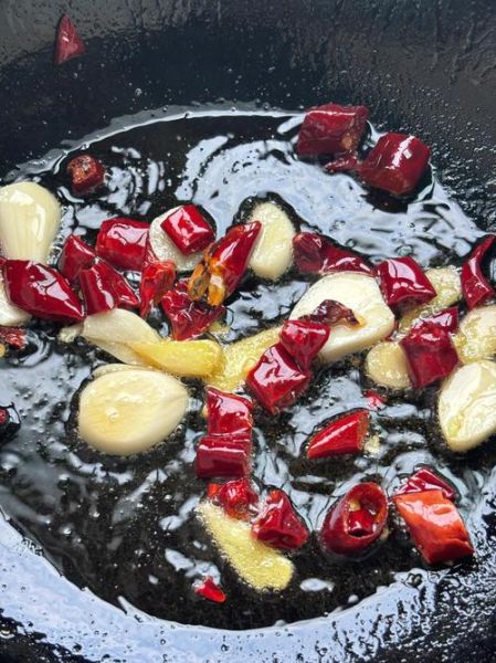 宫保鸡丁料汁怎么调_正宗比例是多少-第1张图片-山城妙识