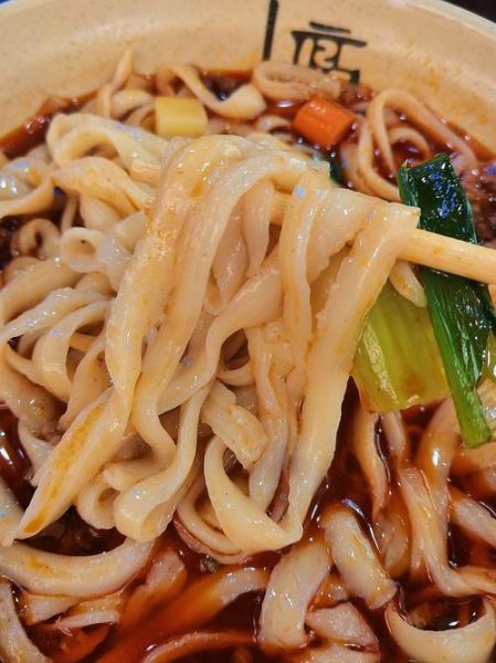 刀削面图片大全哪里找_刀削面美图怎么拍-第2张图片-山城妙识