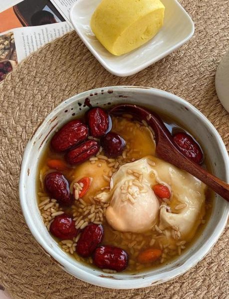 醪糟汤怎么做好喝_醪糟汤放什么糖最香-第1张图片-山城妙识