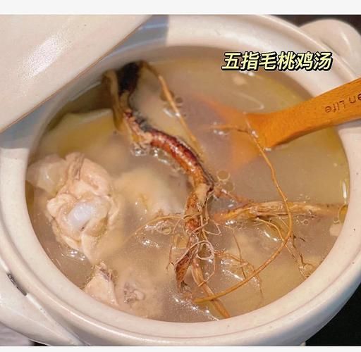 小孩可以喝五指毛桃煲鸡汤吗_五指毛桃鸡汤适合几岁-第1张图片-山城妙识