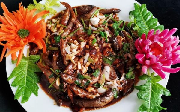 东北酱焖小河鱼怎么做_小河鱼去腥技巧-第3张图片-山城妙识