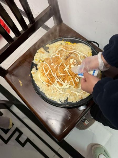电饼铛摊煎饼怎么不粘锅_电饼铛摊煎饼用什么面粉-第2张图片-山城妙识