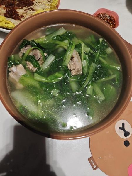 小白菜炖排骨怎么做_小白菜炖排骨的家常做法-第2张图片-山城妙识 小白菜炖排骨怎么做_小白菜炖排骨的家常做法-第2张图片-山城妙识