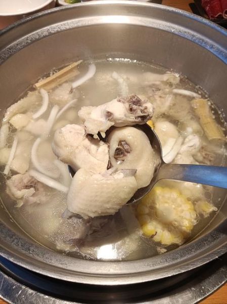 椰子煲鸡汤可以放什么_椰子鸡汤加什么好喝-第3张图片-山城妙识 椰子煲鸡汤可以放什么_椰子鸡汤加什么好喝-第3张图片-山城妙识