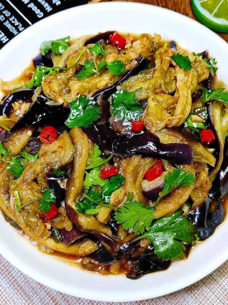 蒜泥拌茄子是哪里的菜_蒜泥拌茄子属于什么菜系-第1张图片-山城妙识