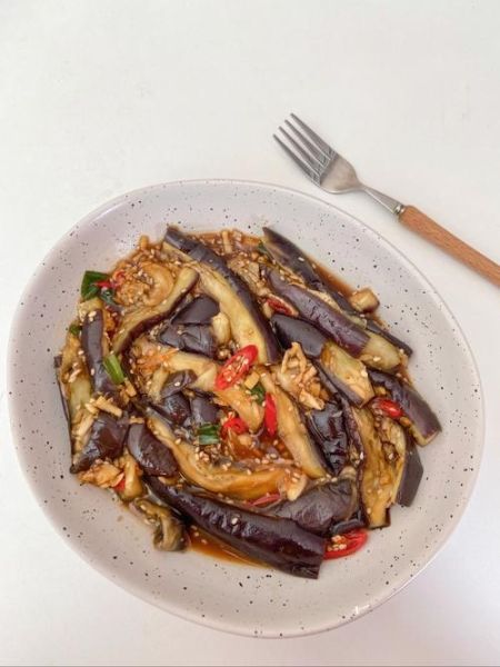 蒜泥拌茄子是哪里的菜_蒜泥拌茄子属于什么菜系-第2张图片-山城妙识