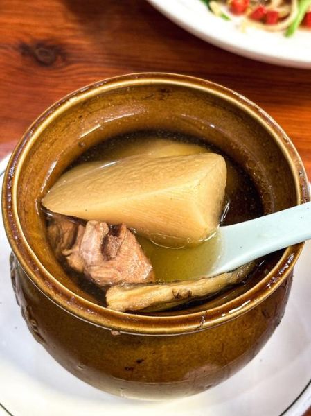 瓦罐汤用什么料_瓦罐汤怎么做才正宗-第3张图片-山城妙识 瓦罐汤用什么料_瓦罐汤怎么做才正宗-第3张图片-山城妙识