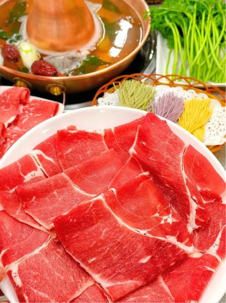 羊肉火锅配菜有哪些_哪些蔬菜最适合涮羊肉-第1张图片-山城妙识