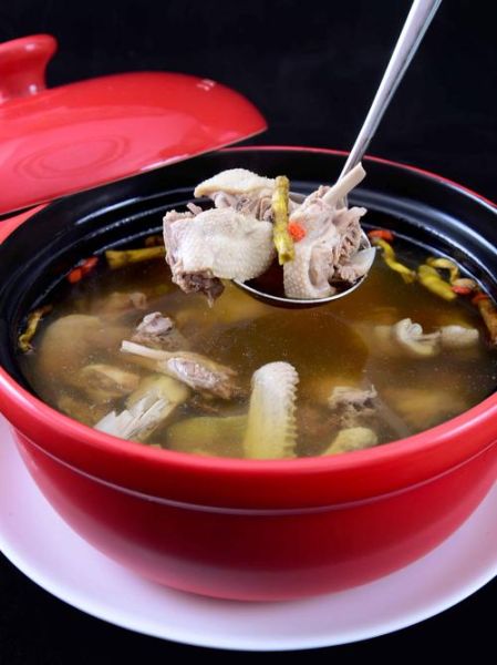 夏季炖汤大全_夏天喝什么汤清热解暑-第1张图片-山城妙识 夏季炖汤大全_夏天喝什么汤清热解暑-第1张图片-山城妙识