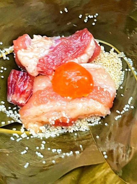 蛋黄肉粽怎么做_咸蛋黄肉粽做法步骤-第2张图片-山城妙识 蛋黄肉粽怎么做_咸蛋黄肉粽做法步骤-第2张图片-山城妙识