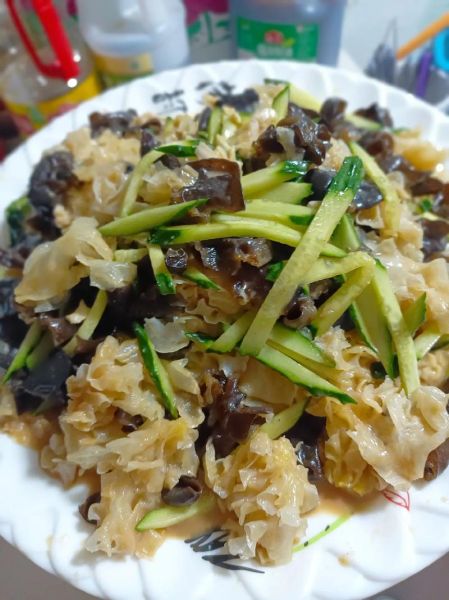 炒银耳怎么做好吃_炒银耳的家常做法-第1张图片-山城妙识 炒银耳怎么做好吃_炒银耳的家常做法-第1张图片-山城妙识