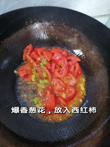 圆白菜炒西红柿怎么做_圆白菜炒西红柿热量高吗-第3张图片-山城妙识