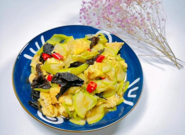 西葫芦炒鸡蛋木耳怎么做_西葫芦炒鸡蛋木耳热量高吗-第3张图片-山城妙识 西葫芦炒鸡蛋木耳怎么做_西葫芦炒鸡蛋木耳热量高吗-第3张图片-山城妙识