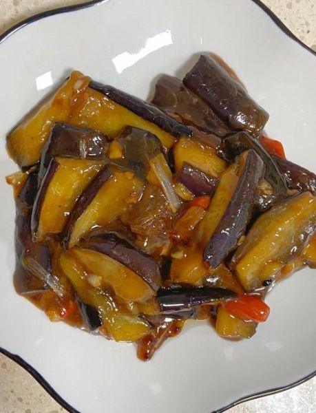 油焖茄子怎么烧法_油焖茄子需要焯水吗-第1张图片-山城妙识 油焖茄子怎么烧法_油焖茄子需要焯水吗-第1张图片-山城妙识