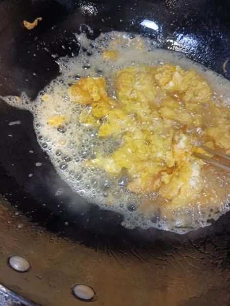 煎荷包蛋怎么放盐_荷包蛋放盐的正确时机-第3张图片-山城妙识