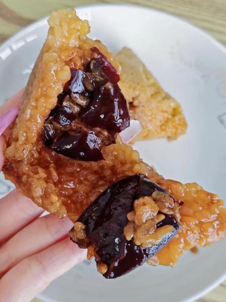 黄米粽子怎么做_黄米粽子配料有哪些-第3张图片-山城妙识