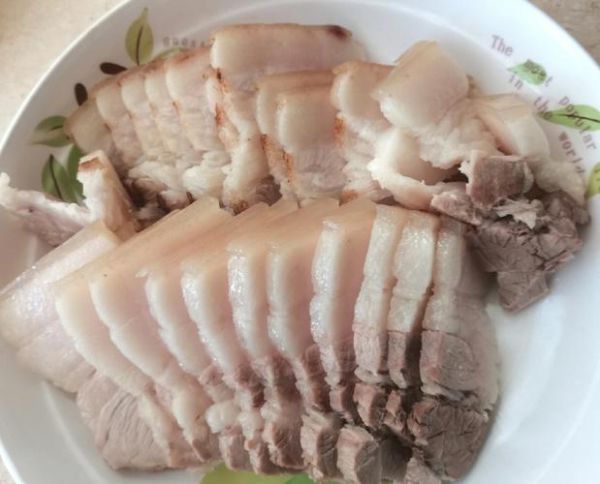 正宗四川回锅肉用什么肉_回锅肉配料表-第2张图片-山城妙识 正宗四川回锅肉用什么肉_回锅肉配料表-第2张图片-山城妙识