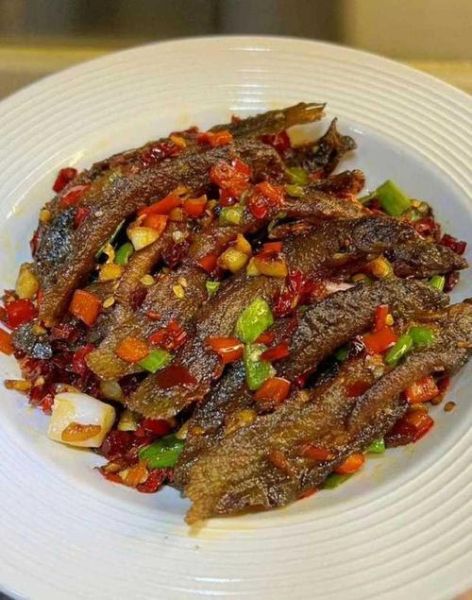 鲜活泥鳅怎么做好吃_泥鳅最鲜嫩的三种做法-第2张图片-山城妙识 鲜活泥鳅怎么做好吃_泥鳅最鲜嫩的三种做法-第2张图片-山城妙识