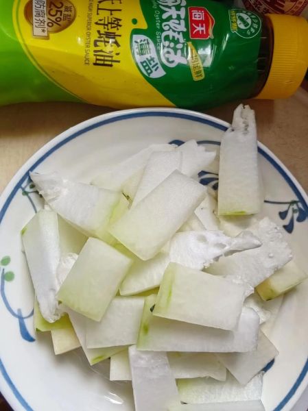蚝油烧冬瓜怎么做_蚝油冬瓜的家常做法-第2张图片-山城妙识