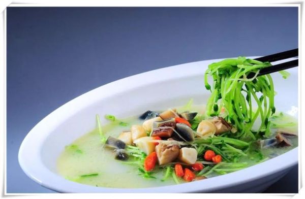 上汤豌豆苗怎么做_豌豆苗焯水多久-第2张图片-山城妙识