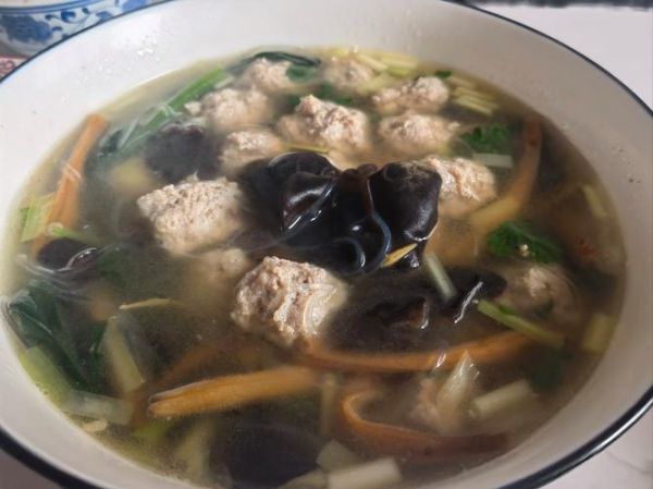 汆丸子的肉馅怎么做_汆丸子肉馅怎么调才嫩-第3张图片-山城妙识