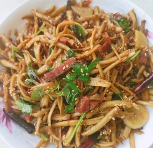 素炒干茶树菇怎么做好吃_干茶树菇要不要焯水-第3张图片-山城妙识 素炒干茶树菇怎么做好吃_干茶树菇要不要焯水-第3张图片-山城妙识