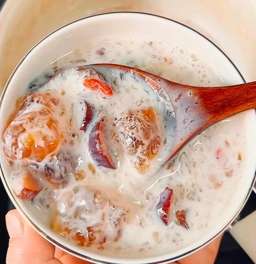 桃胶煮多久可以吃_桃胶泡发后煮多久才软糯-第1张图片-山城妙识 桃胶煮多久可以吃_桃胶泡发后煮多久才软糯-第1张图片-山城妙识