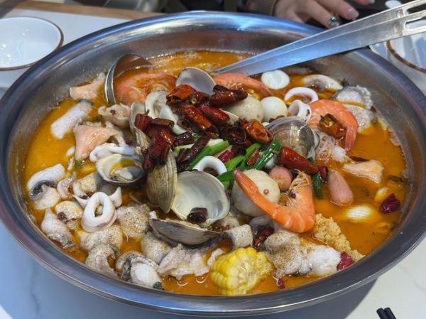 海鲜锅怎么做好吃_海鲜锅底料怎么调-第3张图片-山城妙识