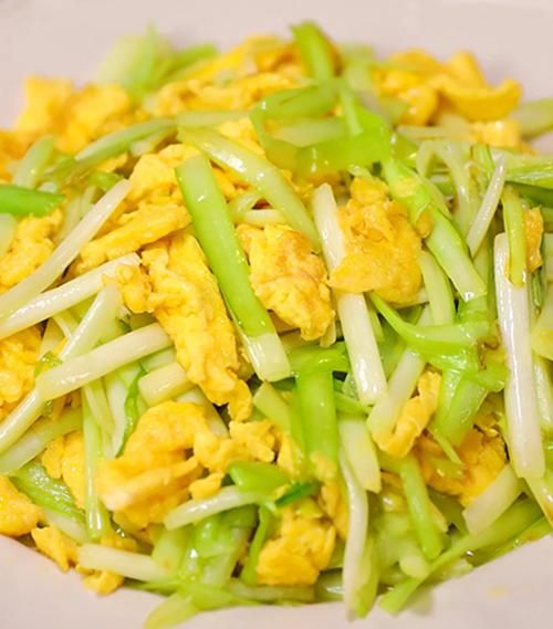 韭菜黄炒鸡蛋怎么炒才嫩_韭菜黄要不要焯水-第1张图片-山城妙识 韭菜黄炒鸡蛋怎么炒才嫩_韭菜黄要不要焯水-第1张图片-山城妙识