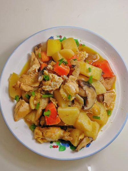 土豆烧鸡块怎么烧好吃又嫩_鸡块不柴的秘诀-第1张图片-山城妙识 土豆烧鸡块怎么烧好吃又嫩_鸡块不柴的秘诀-第1张图片-山城妙识