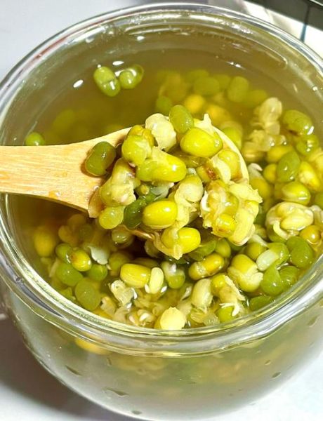 绿豆沙怎么煮又沙又没壳_绿豆快速脱皮技巧-第1张图片-山城妙识 绿豆沙怎么煮又沙又没壳_绿豆快速脱皮技巧-第1张图片-山城妙识