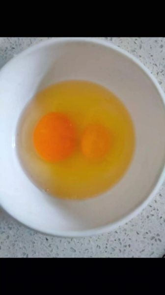 土鸡蛋和饲料鸡蛋的区别_如何辨别真假土鸡蛋-第2张图片-山城妙识 土鸡蛋和饲料鸡蛋的区别_如何辨别真假土鸡蛋-第2张图片-山城妙识