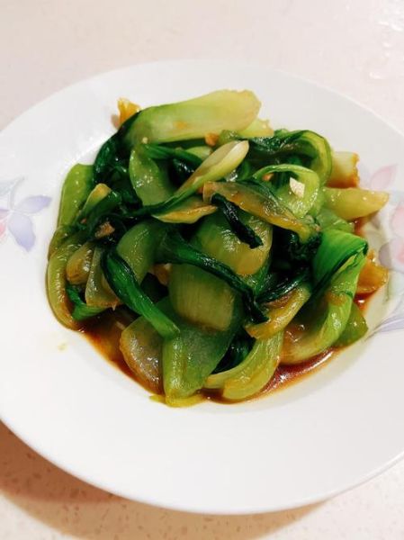 炒油菜需要焯水吗_焯水会不会让油菜变黄-第1张图片-山城妙识