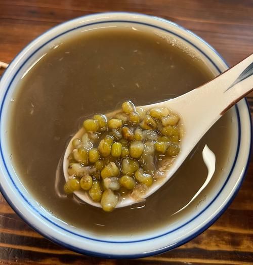 绿豆糖水怎么煮_绿豆糖水做法窍门-第1张图片-山城妙识 绿豆糖水怎么煮_绿豆糖水做法窍门-第1张图片-山城妙识