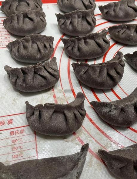 普通面粉怎么做饺子皮_饺子皮用中筋面粉还是高筋面粉-第3张图片-山城妙识 普通面粉怎么做饺子皮_饺子皮用中筋面粉还是高筋面粉-第3张图片-山城妙识