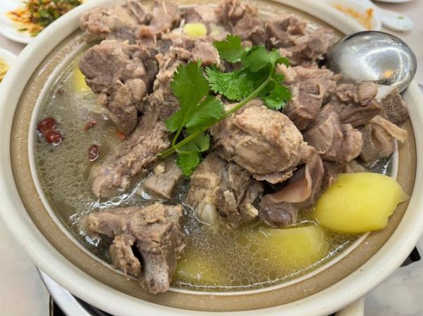 自制排骨火锅怎么做_排骨火锅底料怎么调-第1张图片-山城妙识 自制排骨火锅怎么做_排骨火锅底料怎么调-第1张图片-山城妙识