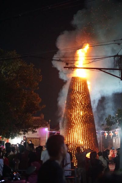 潮汕中秋节拜月娘要准备什么_潮汕中秋烧塔习俗由来-第1张图片-山城妙识 潮汕中秋节拜月娘要准备什么_潮汕中秋烧塔习俗由来-第1张图片-山城妙识