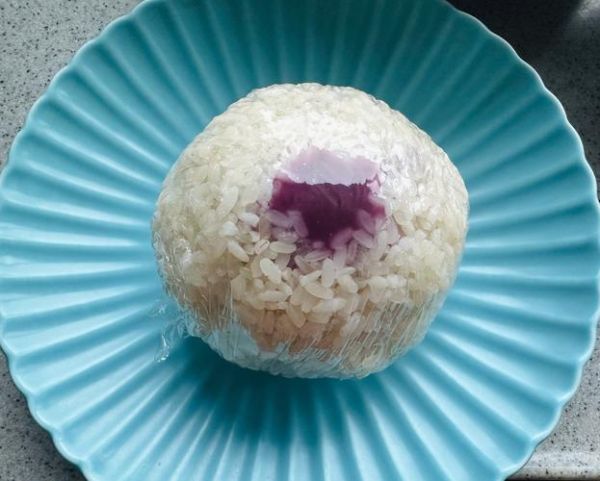 糯米饭团怎么做简单又好吃_家常糯米团子做法-第2张图片-山城妙识 糯米饭团怎么做简单又好吃_家常糯米团子做法-第2张图片-山城妙识