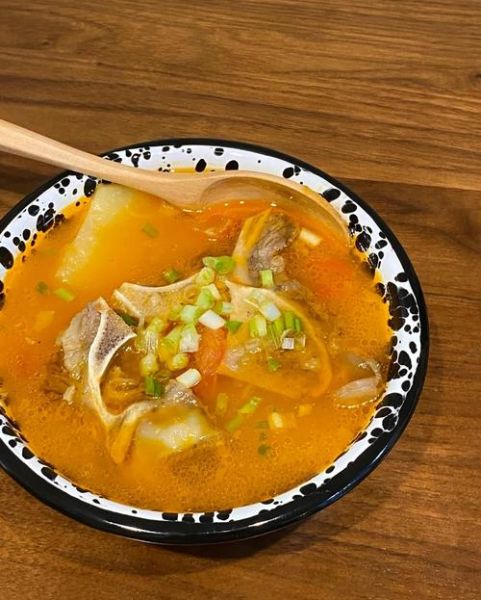 牛骨汤怎么熬才白_牛骨汤放什么配料最好吃-第2张图片-山城妙识 牛骨汤怎么熬才白_牛骨汤放什么配料最好吃-第2张图片-山城妙识