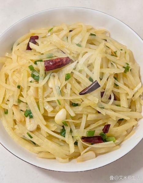 土豆丝怎么炒才脆_炒土豆丝要不要焯水-第1张图片-山城妙识 土豆丝怎么炒才脆_炒土豆丝要不要焯水-第1张图片-山城妙识